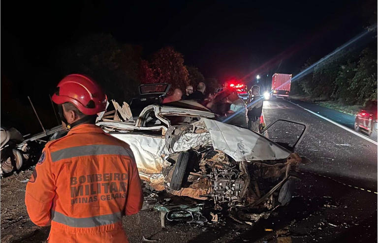Acidente deixa três mortos e dois feridos na BR-365