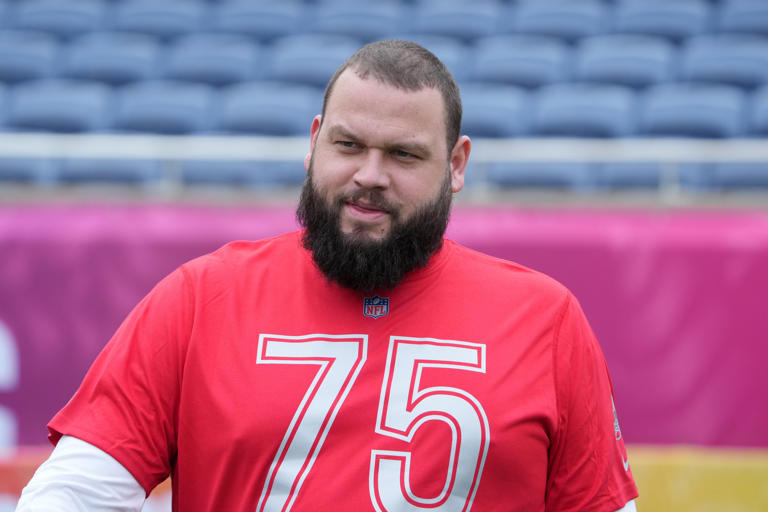 Browns OL Joel Bitonio Could Retire If Team Ends Up Rebuilding Browns OL Joel Bitonio Could Retire If Team Ends Up Rebuilding