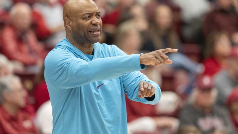 Legendary College Basketball Coach Leonard Hamilton Won't Return to ...