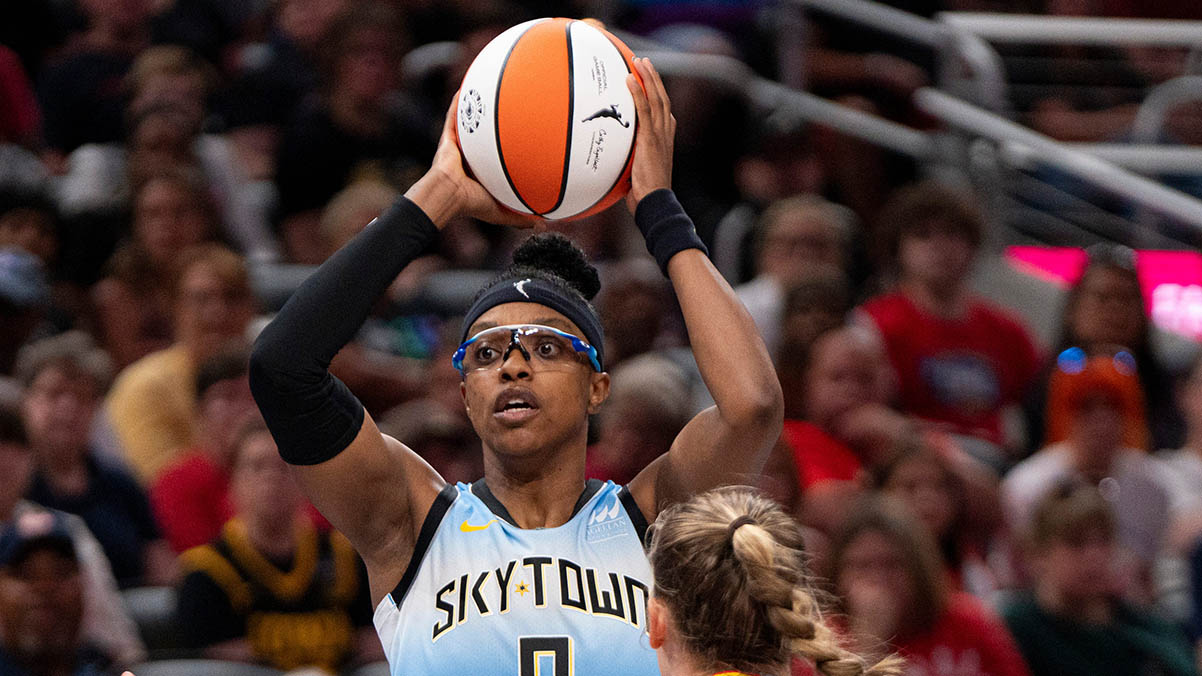 Sun sign WNBA champ, free agent Diamond DeShields to one-year contract