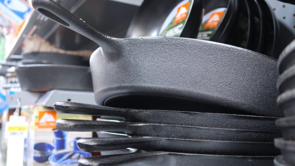 13 hot-ticket items that will fly off your driveway at a garage sale