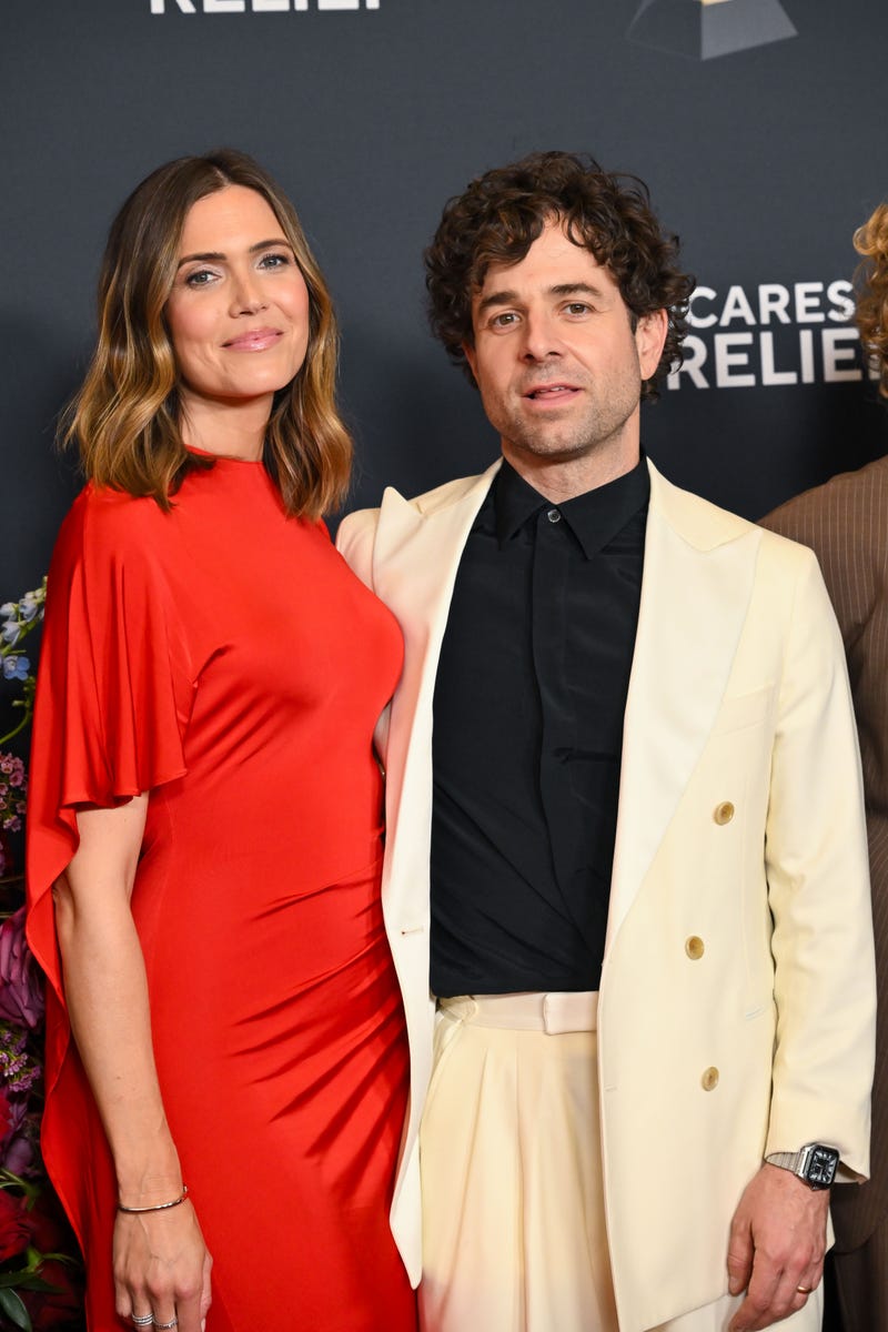 Mandy Moore Made a Surprise Grammys Appearance After Losing Her Home in ...