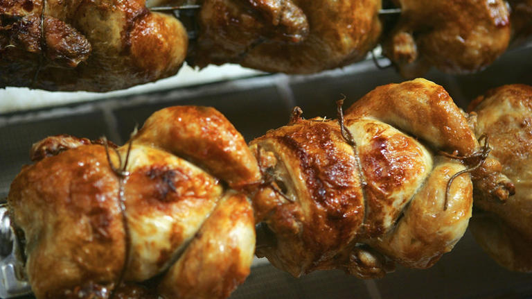 11 Things You Should Pay Attention To When Buying A Rotisserie Chicken