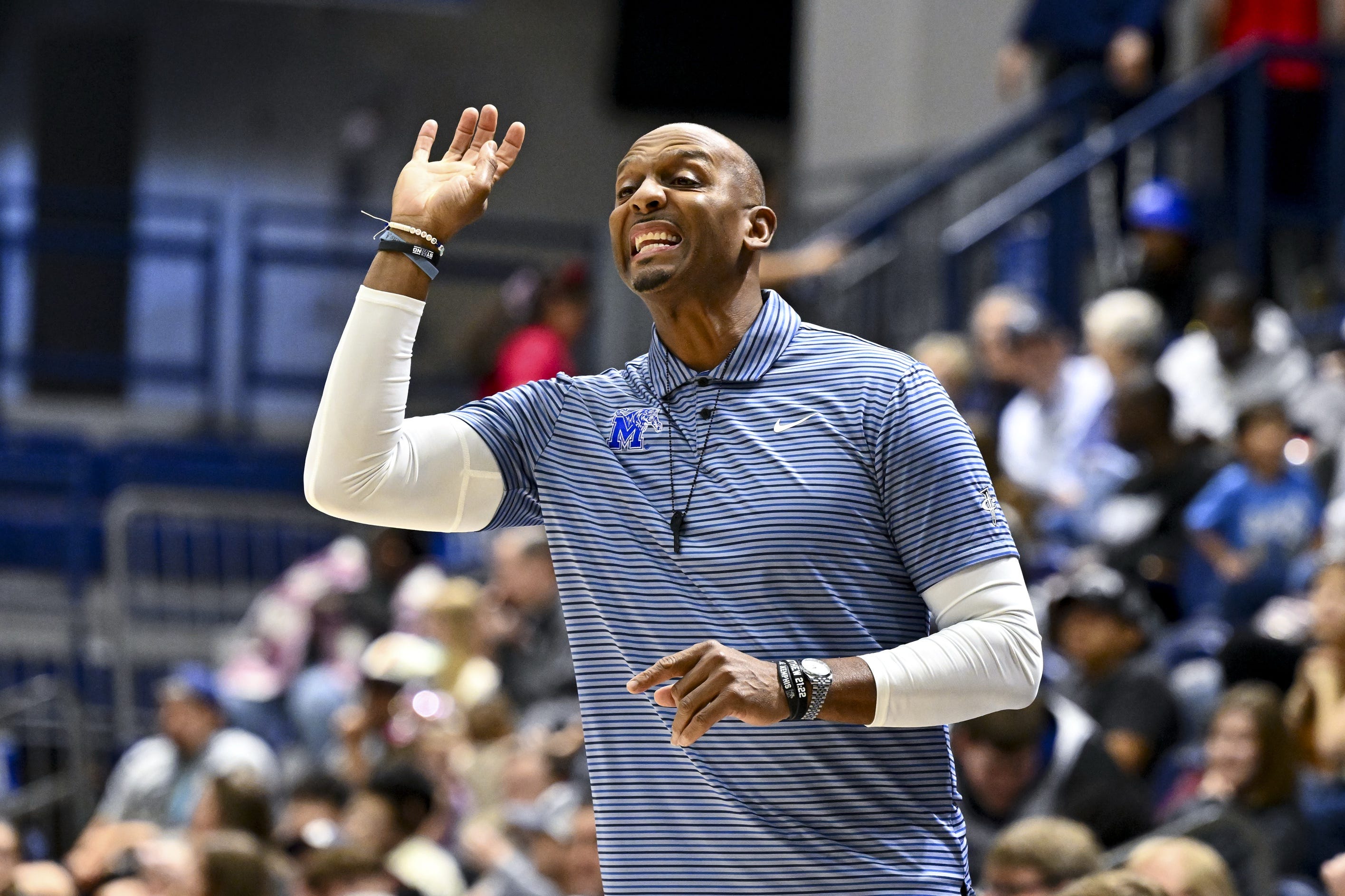 AP POLL: Memphis up to #17 (AUDIO/Analysis LIVE on 92.9); PJ Carter ...