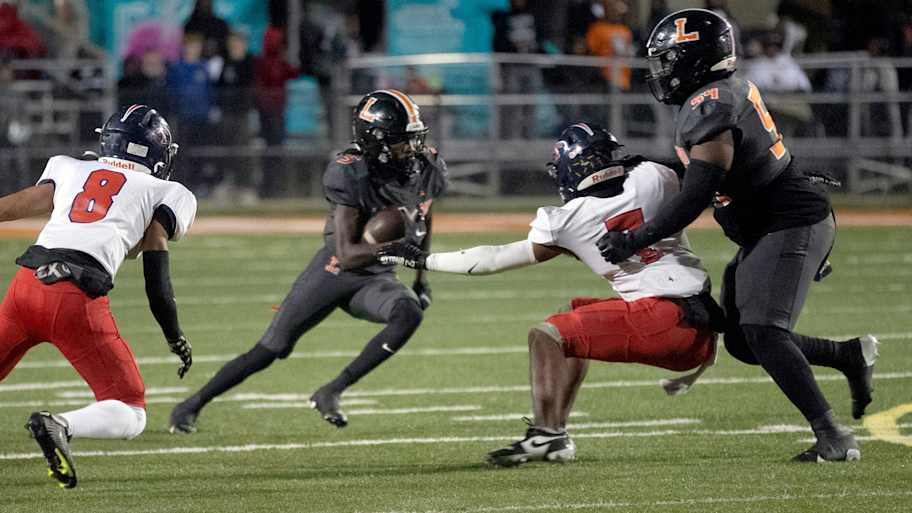 UNC Football Recruiting: Overlooked Wide Receiver Commits to Tar Heels