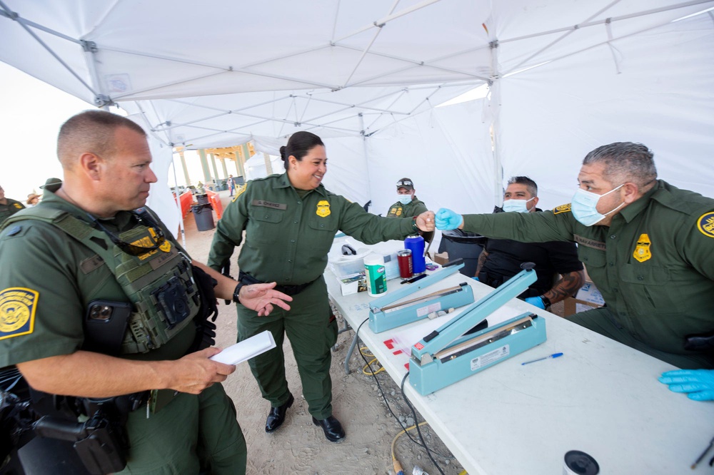 More Than 30,000 Deportation Officers Join ICE