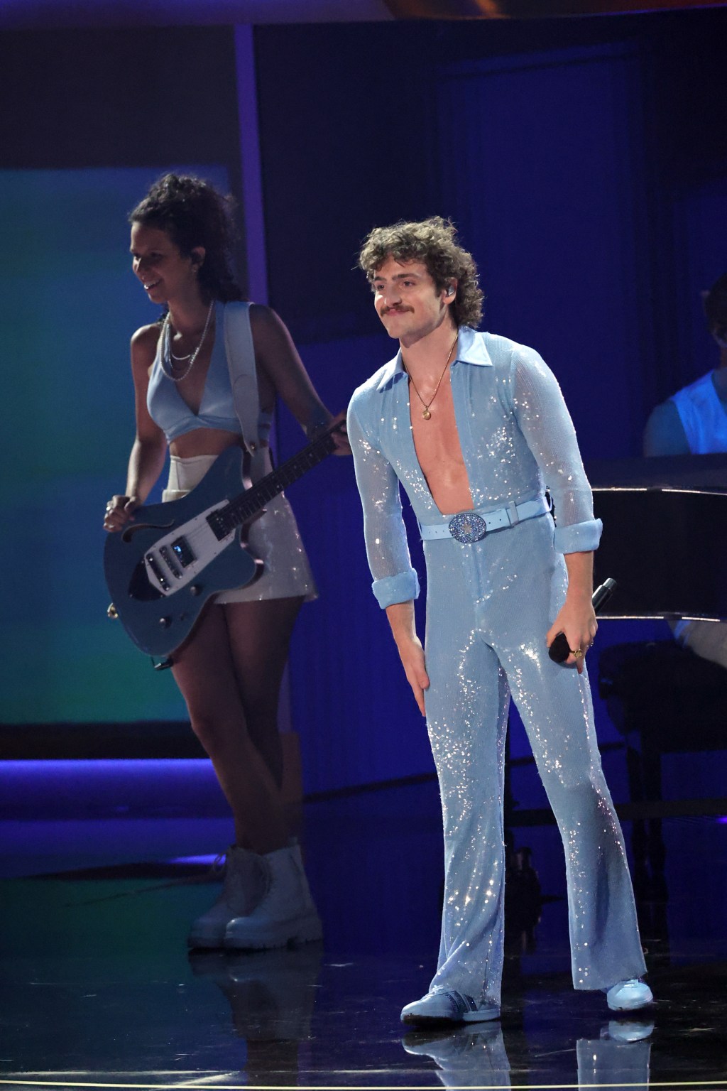 Benson Boone apologizes for grabbing his crotch after Grammys 2025 ...