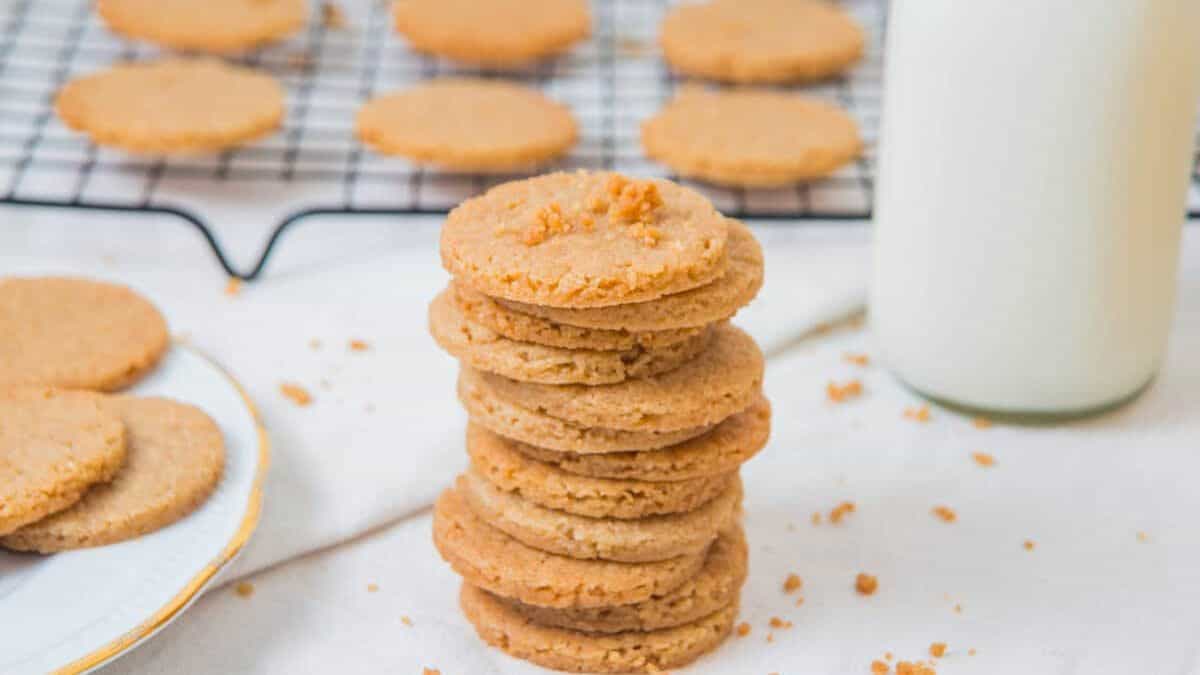 18 Biscoff Desserts You’ll Devour Straight from the Pan