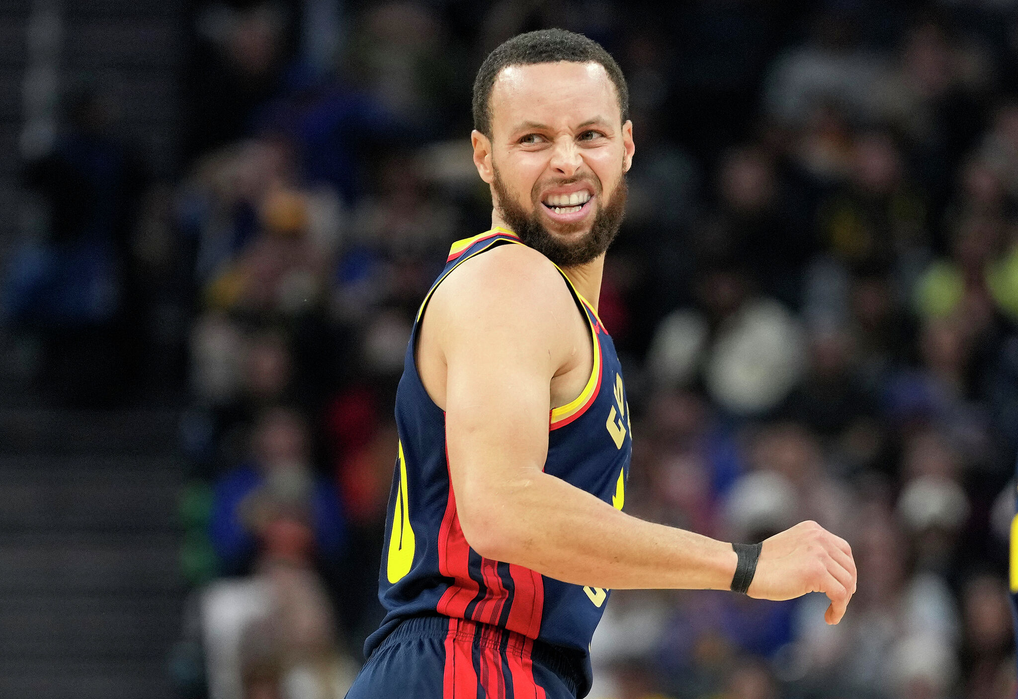 The latest Warriors trade rumors make them seem really desperate