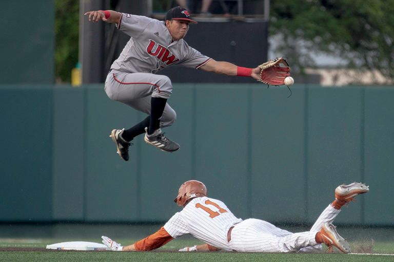 Texas baseball: Ex-UT outfielder Duke Ellis looks to stick with Yankees ...