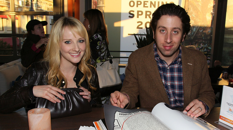 Big Bang Theory's Simon Helberg And Melissa Rauch's Off-Screen ...