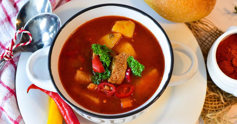 Easy and Delicious Recipe: How to Make Classic Potato Goulash