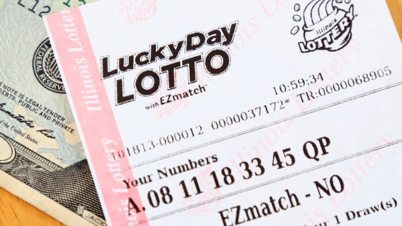 $650K Illinois Lottery jackpot ticket sold in downtown Chicago