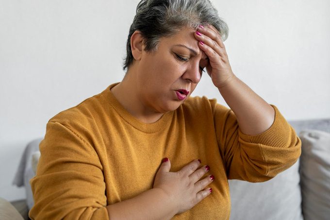 10 Warning Signs of Mold Toxicity, According to an Air Quality Expert