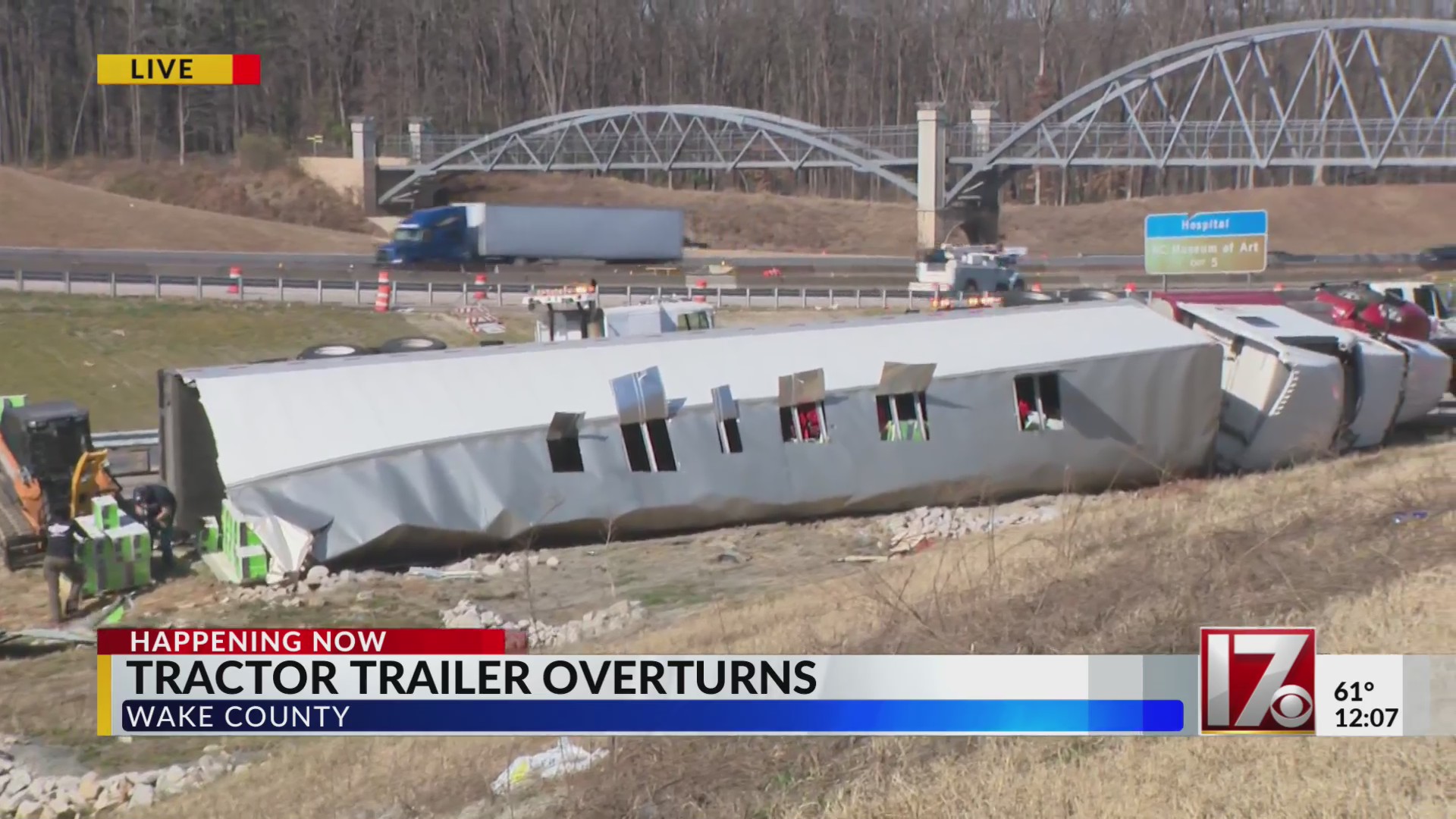 I-440 Wade Ave. ramp reopens in Raleigh after tractor-trailer overturns
