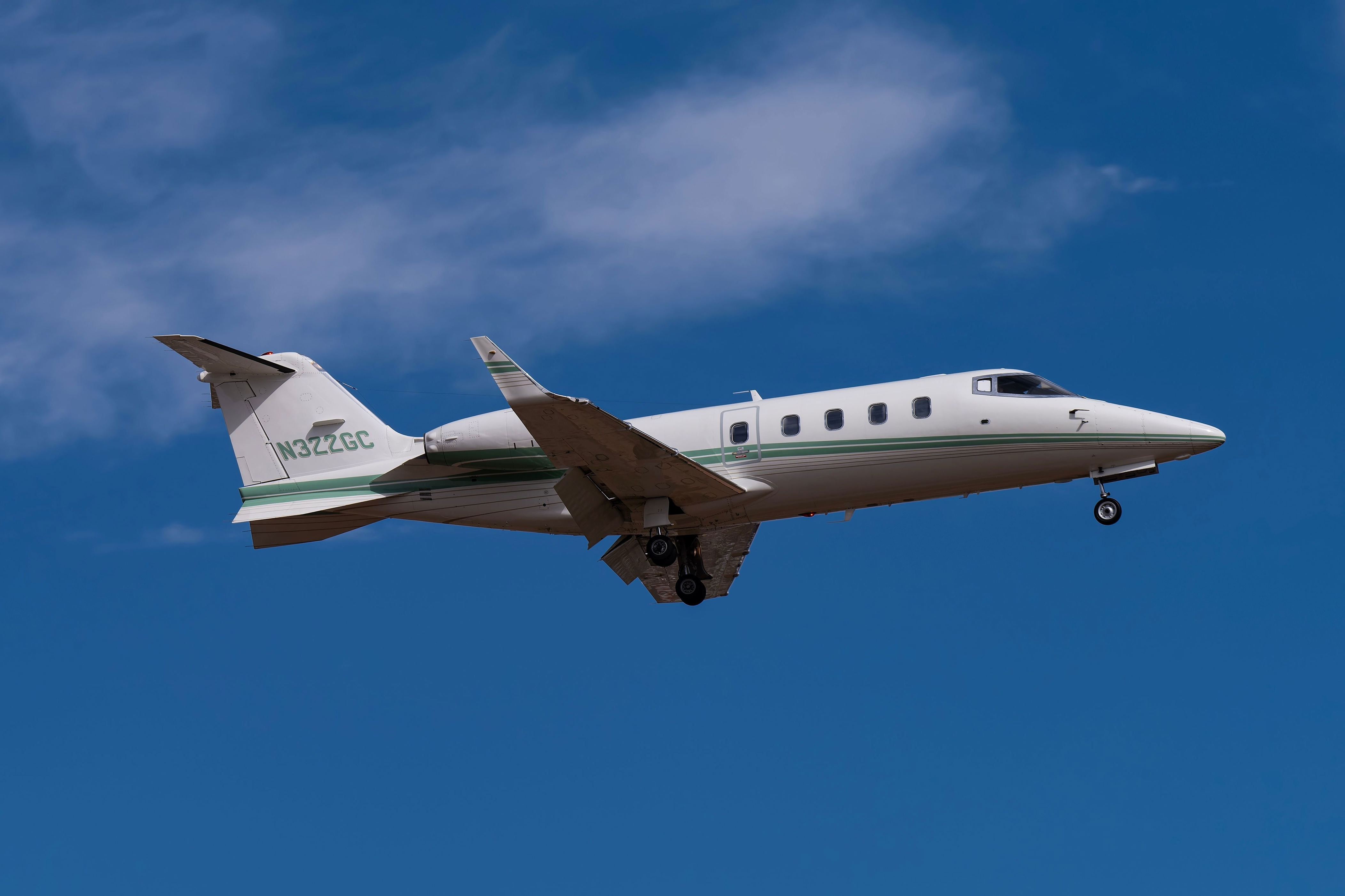 A Look At The Jet Rescue Air Ambulance Learjet 55 That Crashed In ...