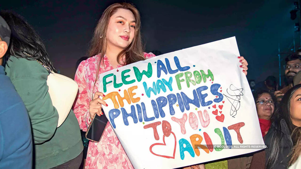 Muskurane ki wajah tum ho: NCR to Arijit Singh