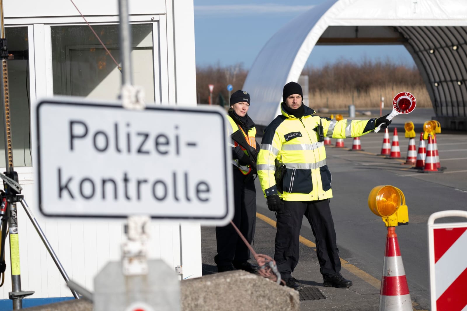Police: Nearly 13,800 rejected at German borders in over four months