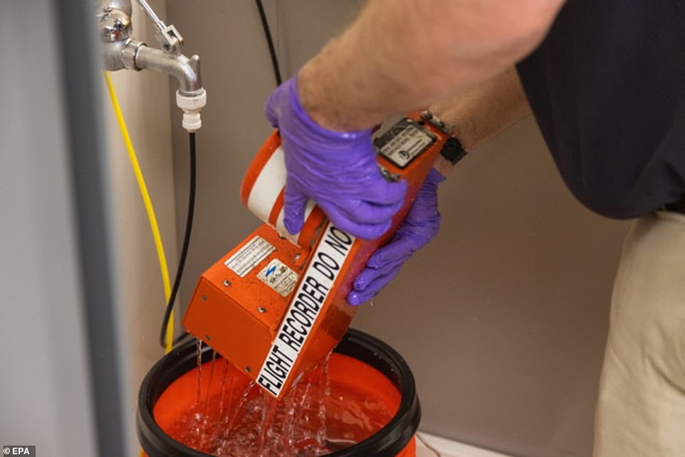 Altitude reading from DC plane crash could explain how it happened