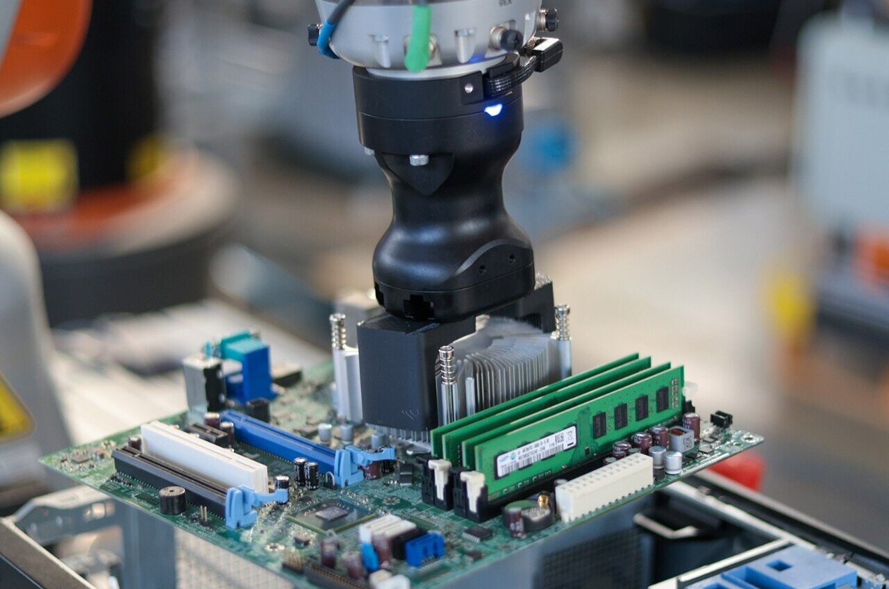 Robots to the rescue: Automated disassembly for e-waste recycling