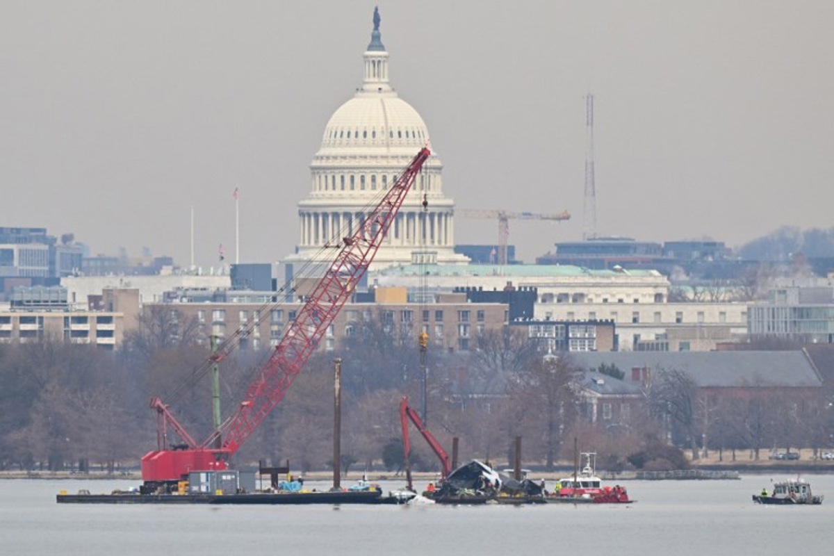 Collision aérienne à Washington - Collision aérienne de Washington: une ...