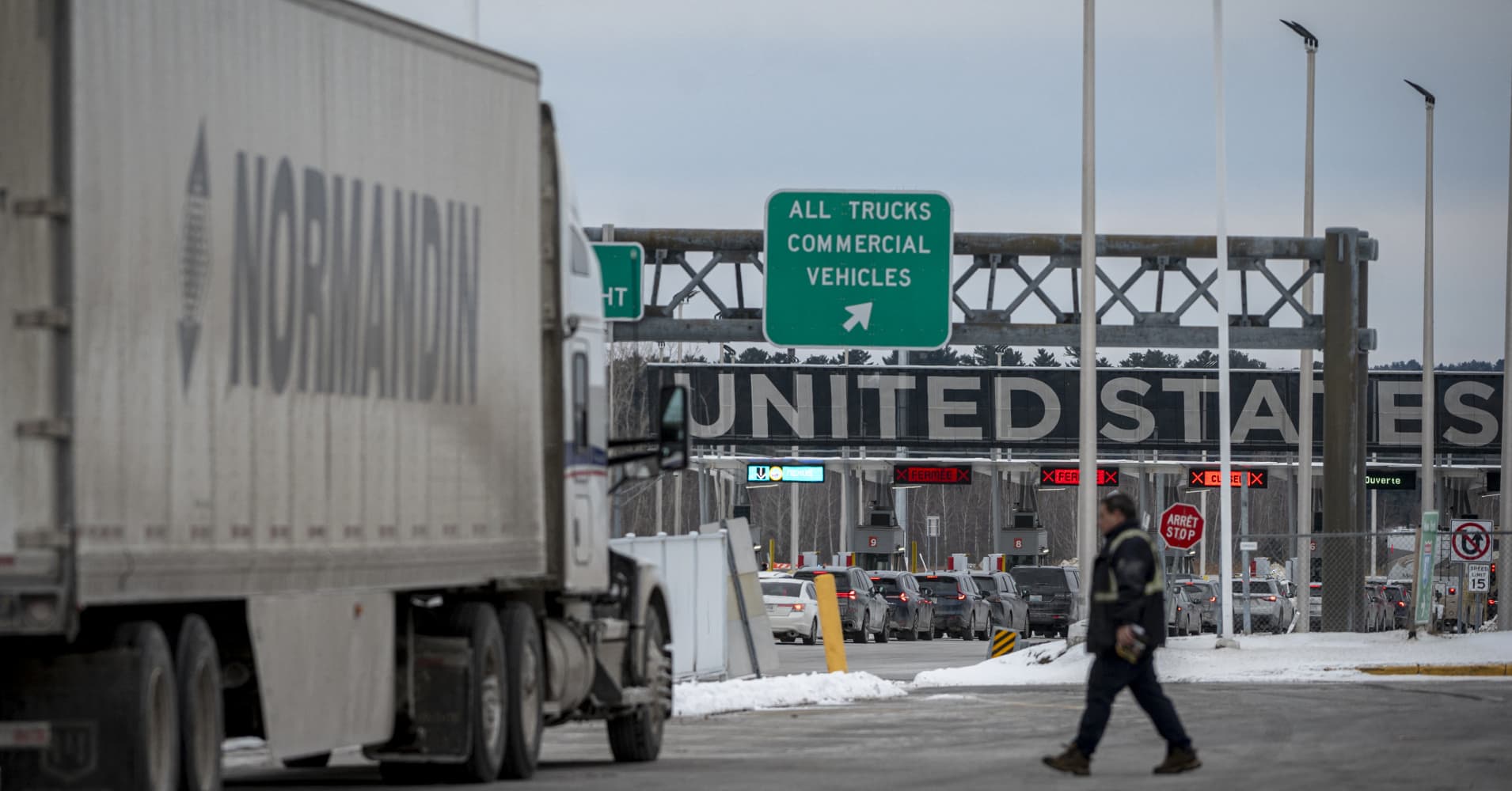 Tariffs may have 'slammed shut' the window for interest rate cuts in ...