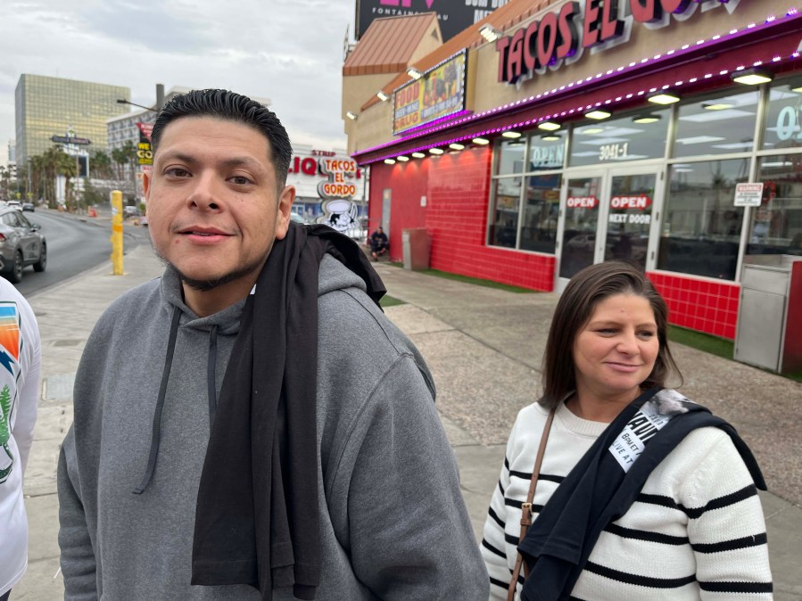 Tacos El Gordo carves more than 4,000 tacos a day on Las Vegas Strip