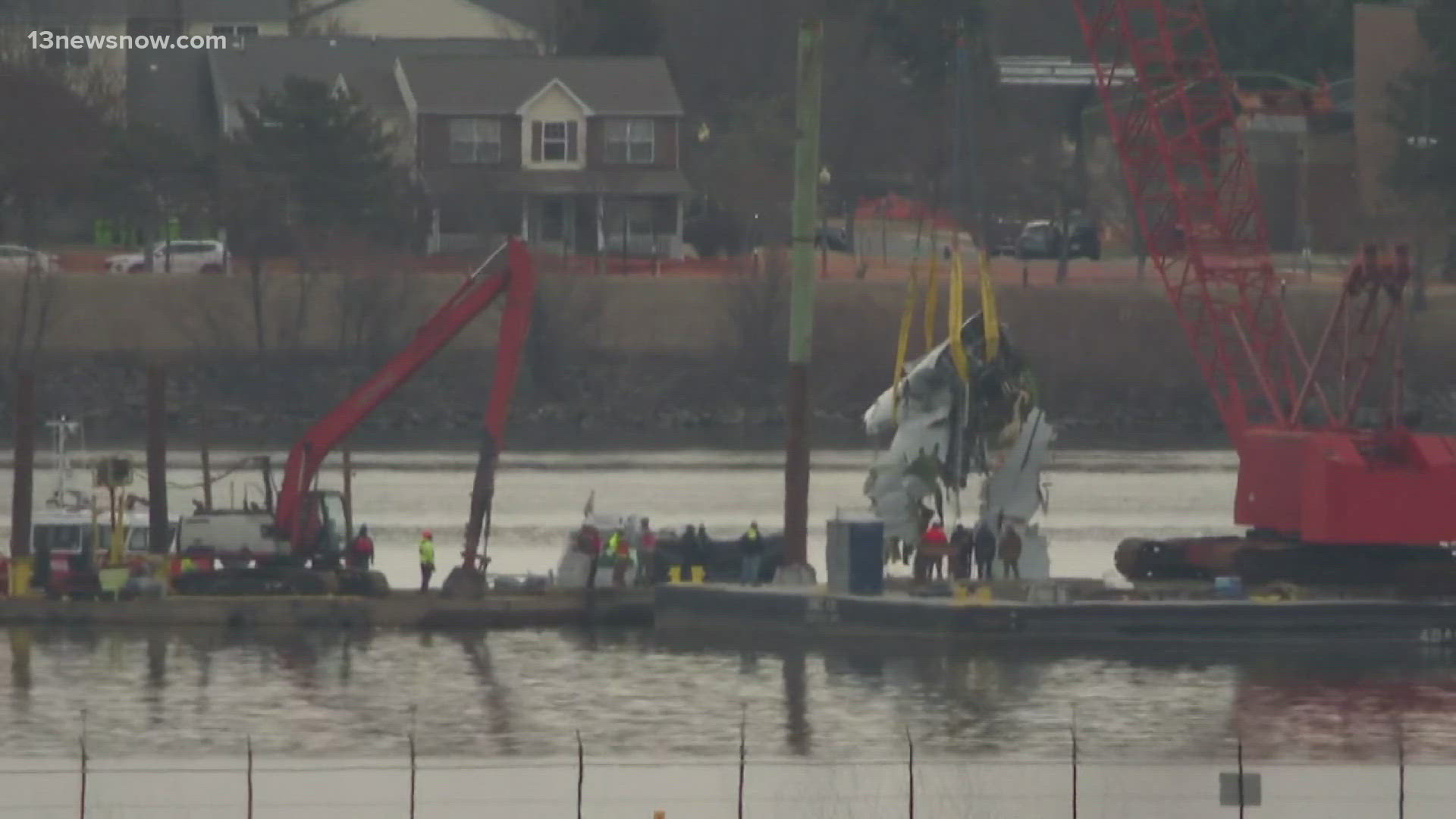 Crews recover large parts of downed plane in the Potomac River Crews recover large parts of downed plane in the Potomac River