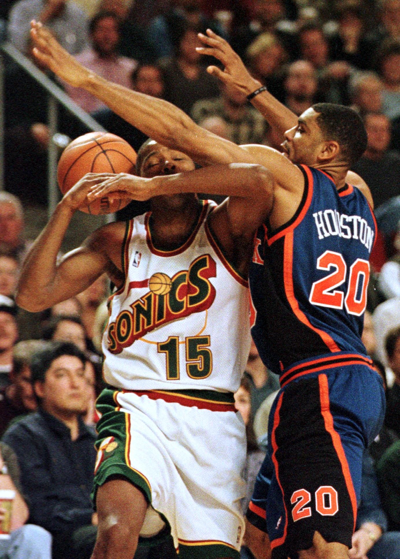 OKC Thunder jersey history No. 15 - Emanuel Davis (1999-2000)