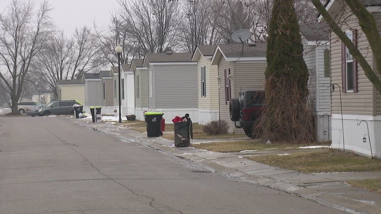 Macomb County drive-by shooting: Police seek suspects after arrests