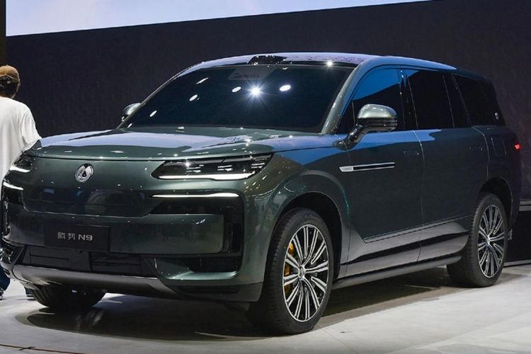 Dibekali Versi Awal Hibrida Plug-in, BYD Denza N9 Akan Diluncurkan pada ...