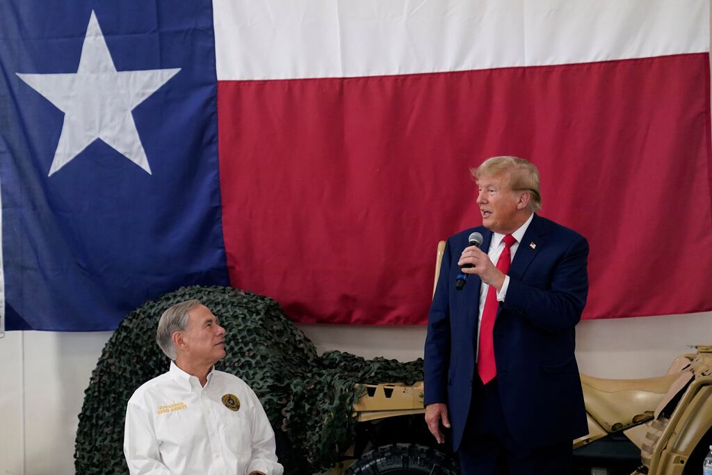 Texas and Trump boost cooperation to prevent illegal immigration at the ...