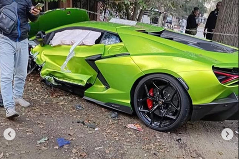 Servicefahrer fährt nagelneuen Lamborghini Revuelto zu Schrott