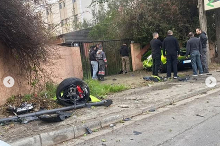 Servicefahrer fährt nagelneuen Lamborghini Revuelto zu Schrott