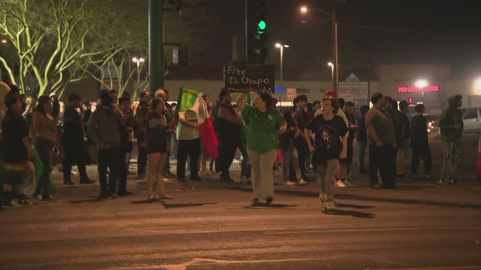 Protest turns chaotic in Phoenix