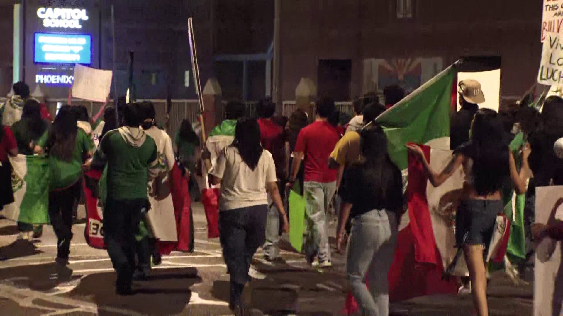 Anti-ICE protesters block traffic in central Phoenix; at least 1 detained