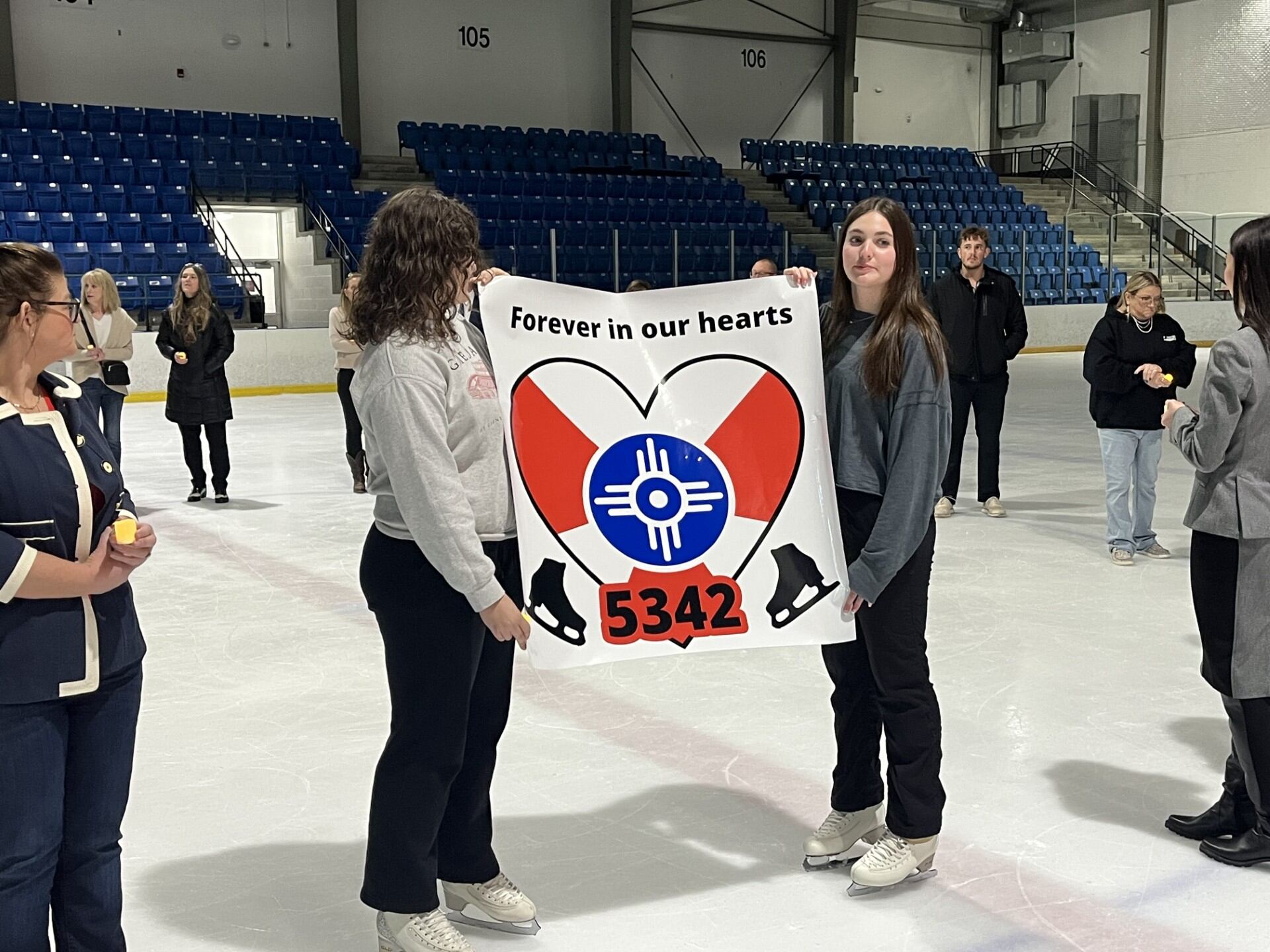 U.S. Figure Skating hosting tribute to Flight 5342 victims