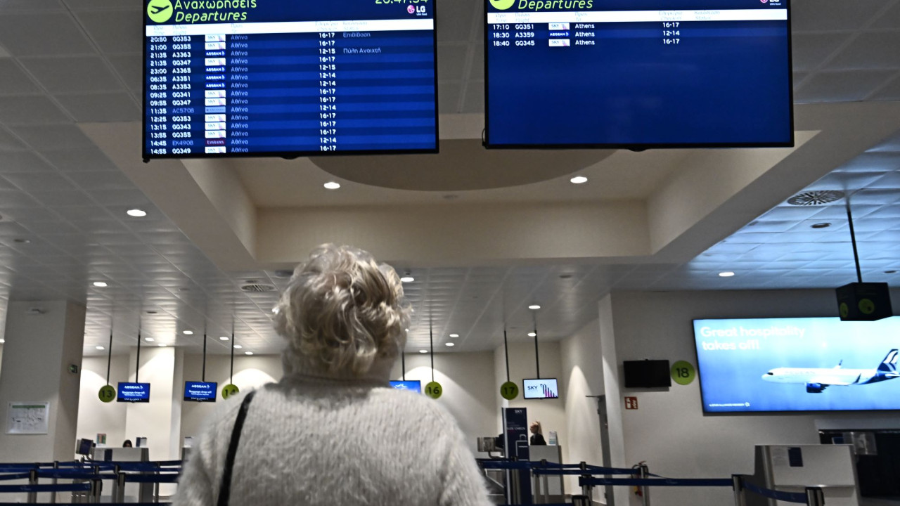 Επιστρέφουν στα σπίτια τους οι κάτοικοι της Σαντορίνης