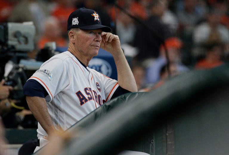 Former Astros coach dies years after emergency brain surgery