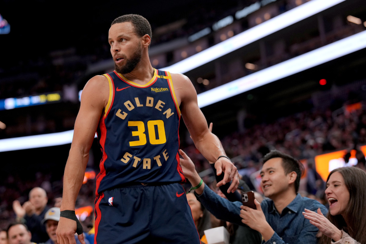 Steph Curry's Reaction to Kevin Durant News Turns Heads