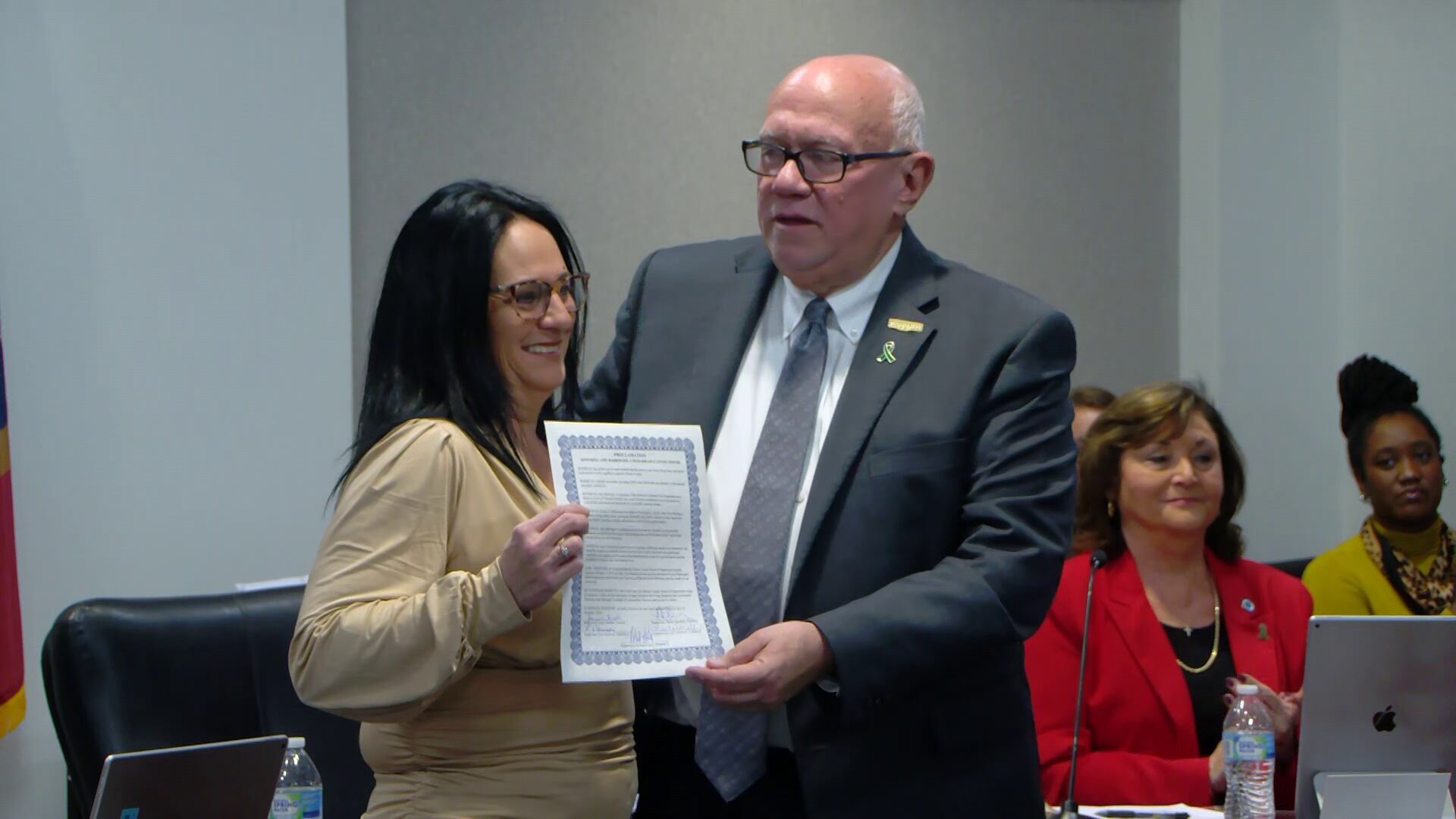 DeSoto Co. honors firefighter for life-saving organ donation