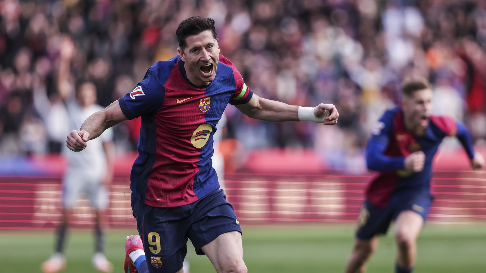 Lewandowski three games away from contract extension at Barca