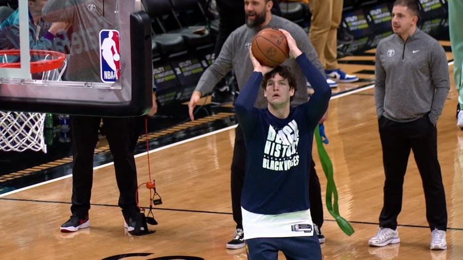 P.J. Hall signs 2-way contract with Grizzlies