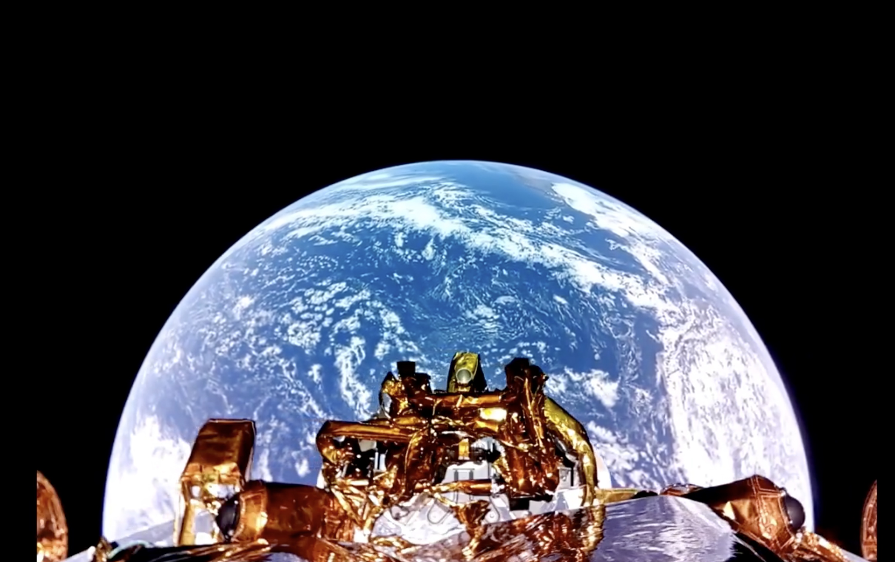 Lunar-bound Blue Ghost captures stunning video of Earth