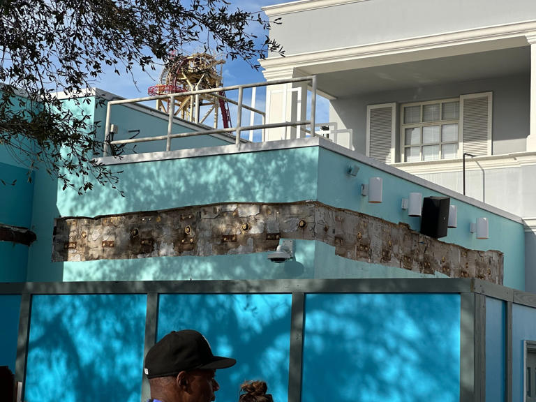 Crews Begin Construction Work on Universal Studios Florida Entrance Store