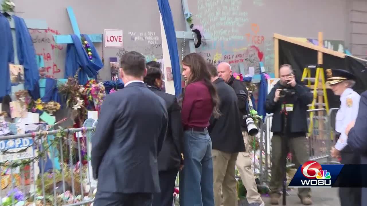 Secretary of the Department of Homeland Security director visits ...