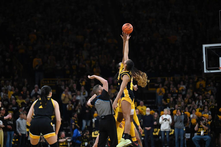 PHOTO GALLERY: Iowa Women’s Basketball vs #4 USC