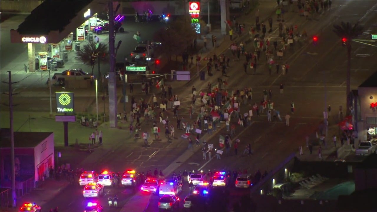 Immigration protests in Phoenix take over streets near downtown