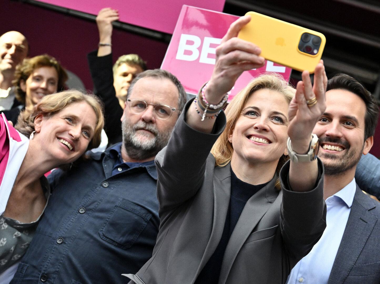 Änderung bei den Neos: Neue Aufgaben für Schellhorn, Krisper und Co.