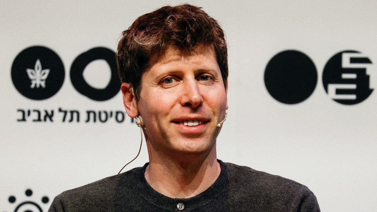 OpenAI CEO Sam Altman once again hints that he wants to make an AI device OpenAI CEO Sam Altman once again hints that he wants to make an AI device